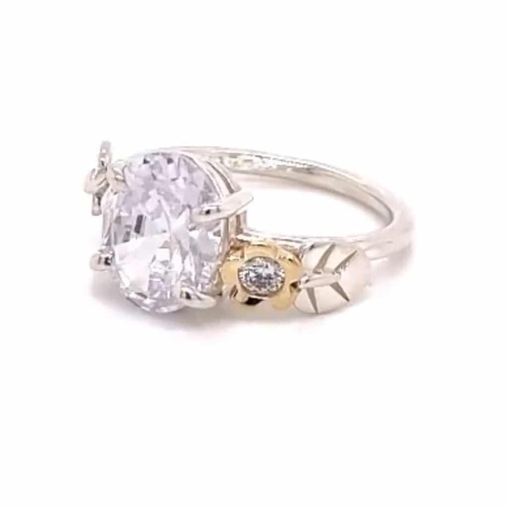 RIKKE HARSHEIM RING MED BLADER OVAL STEN OG GULLBLOMST SMAL RINGSKINNE ...